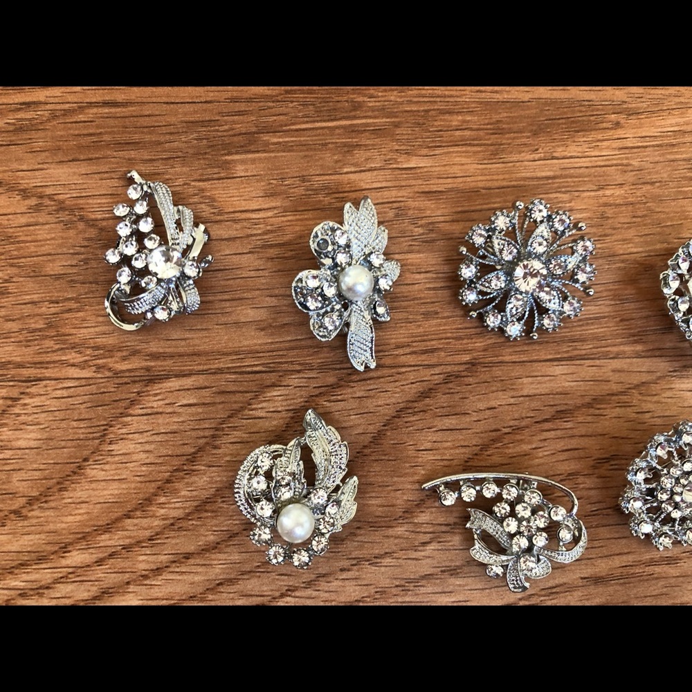 Brand New Brooches - Gem